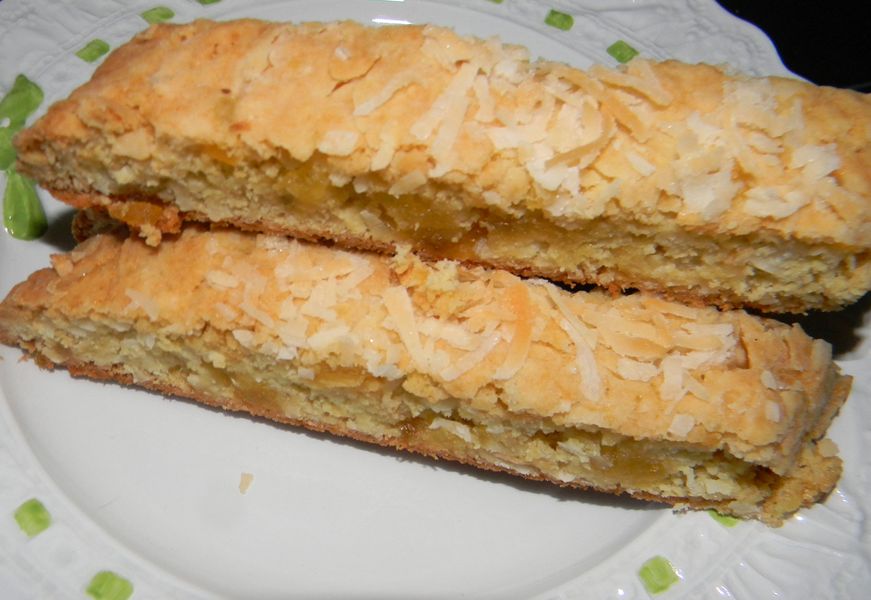 Pineapple, coconut biscotti - Felice Biscotti - PinkLion