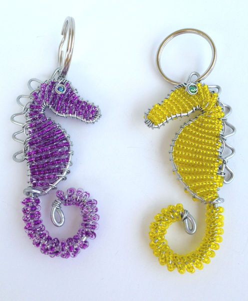 Seahorse - Beaded Wire Art Keychain - Handmade - Zenda -African bead ...