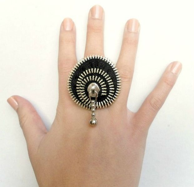 Zipper Ring - Handmade AnaMarina - PinkLion